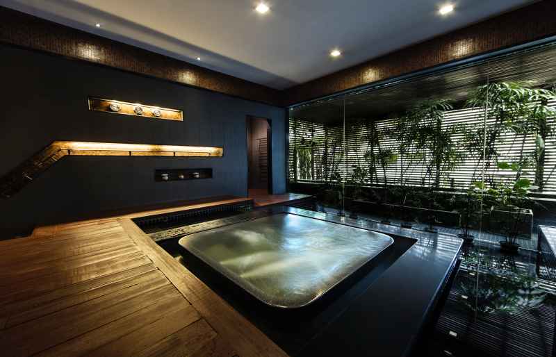 Sauna & Jacuzzi Facilities